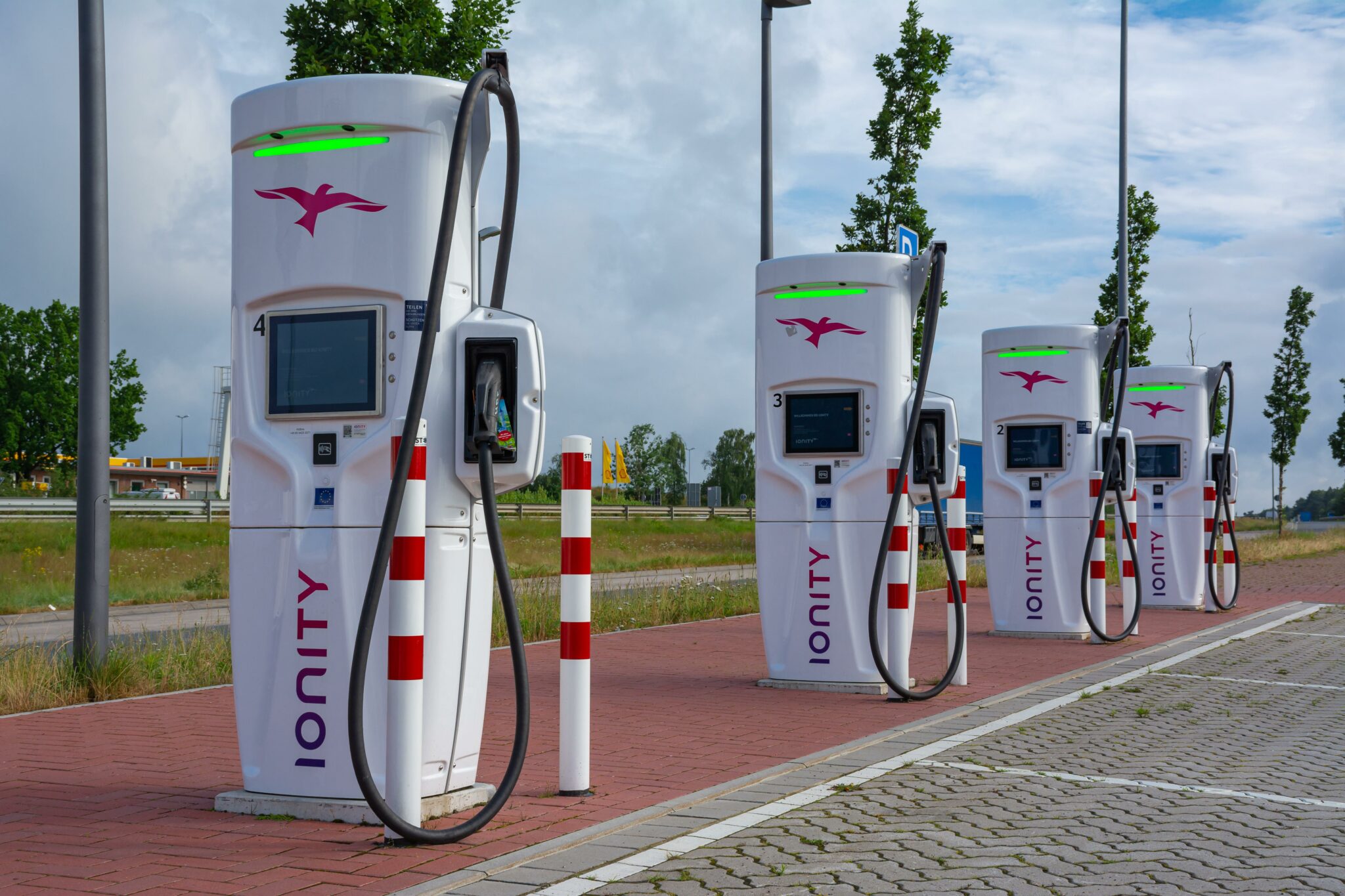 Prix recharge voiture électrique borne publique : tarifs 2026